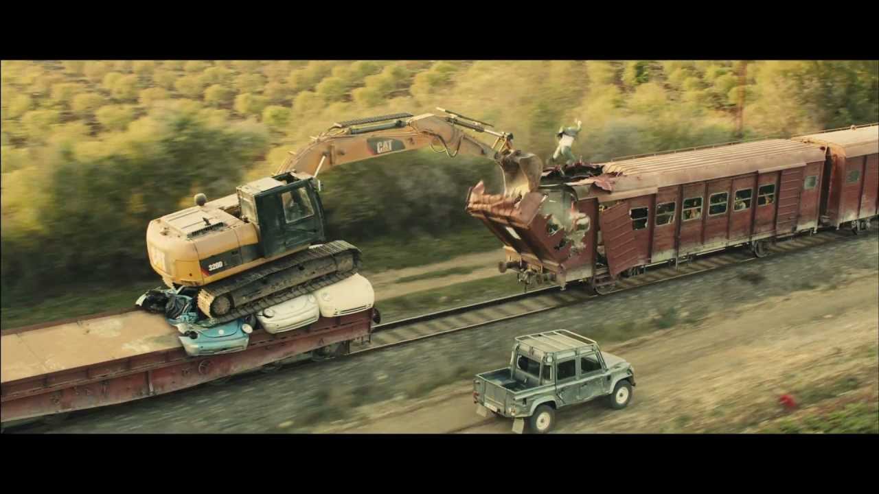 Skyfall - Extrait "Digger Train" - VF - YouTube