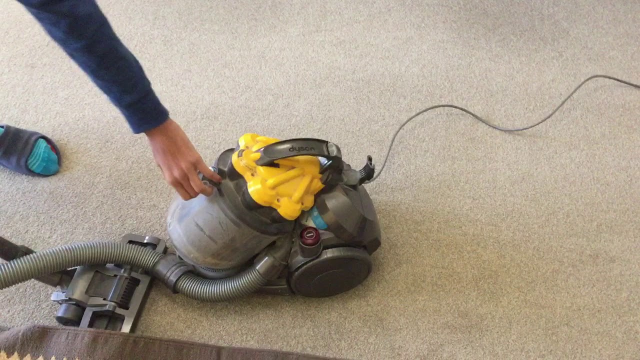 Dyson DC19 vacuum cleaner - YouTube