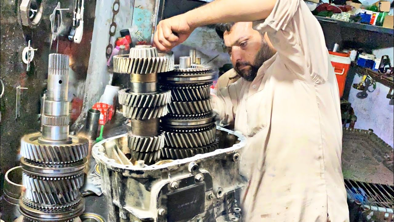 Heavy Duty Truck Gear Box Rebuilding||How To Repair Gear Box|| - YouTube