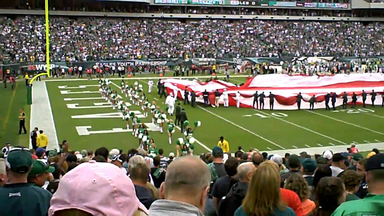 Packers @ Eagles Flyover - YouTube