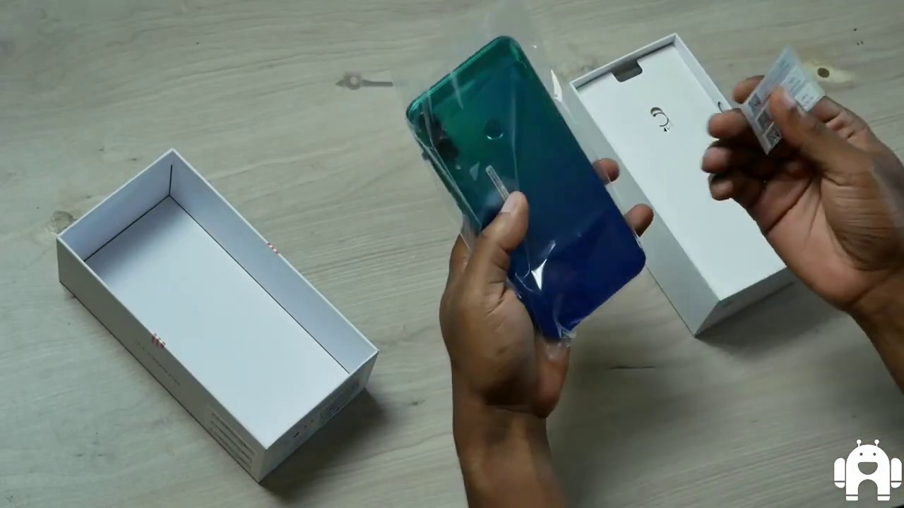 Unboxing the Huawei Y7p - YouTube
