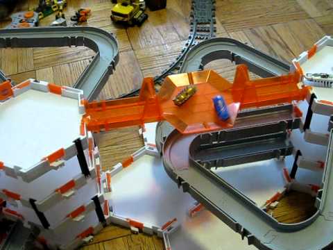hexbug nano bridge battle with 5 contestants - YouTube