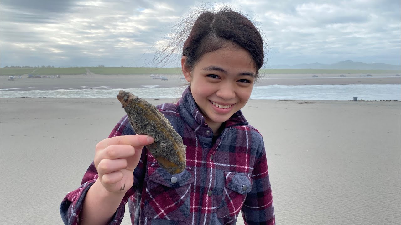 How to Catch and Clean Razor Clams || Oregon Coast - YouTube