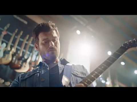 Kıvanç Tatlıtuğ Mavi Reklamı Gitar Performansı Kamera Arkası