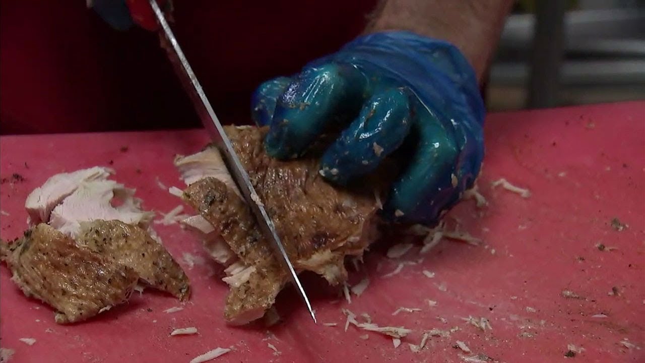 LA Rescue Mission prepares Thanksgiving dinner for homeless | ABC7 ...