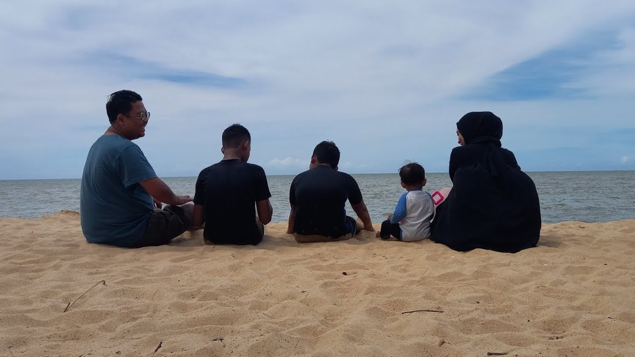 Pantai Pak Lotay dan Taman Gunung Sari Singkawang - YouTube