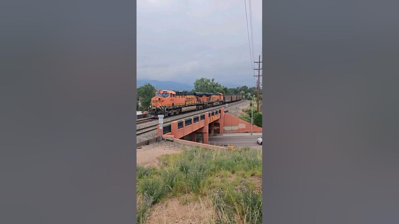 BNSF 5809 Southbound Coal Train! Colorado Springs - YouTube