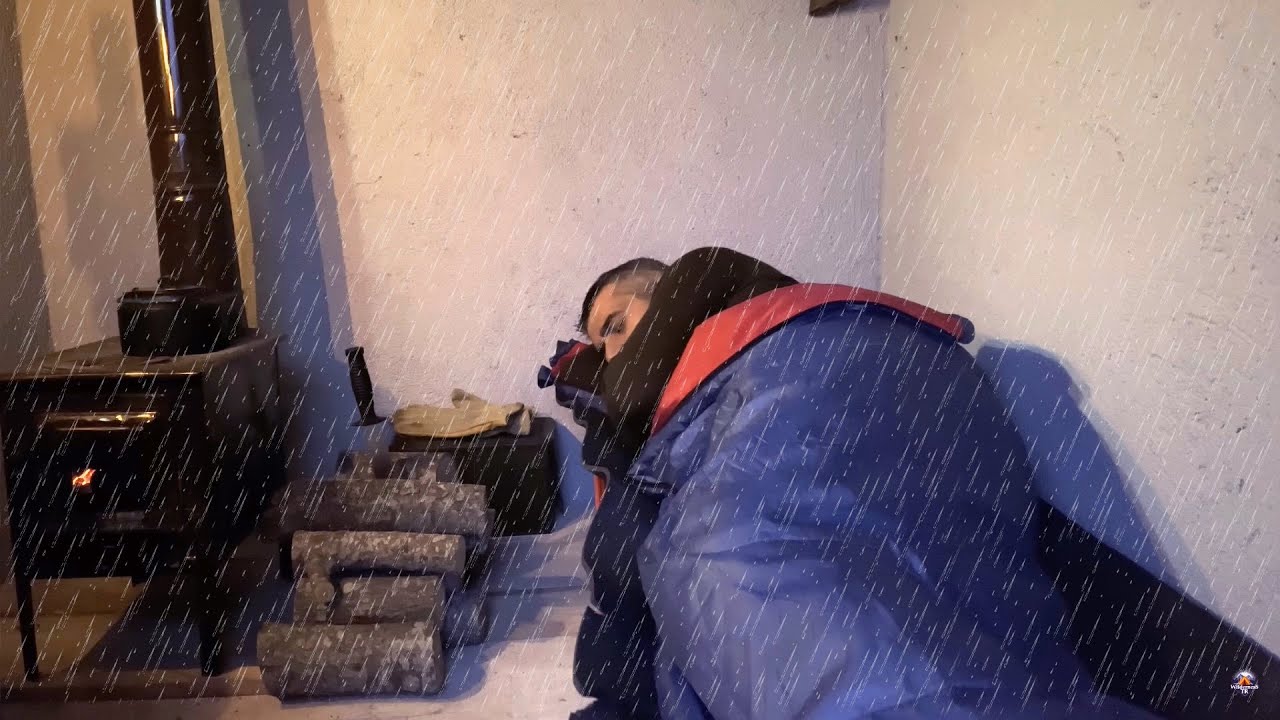 Heavy Rain All Night - Overnight in a Tiny House in Heavy Rain ...