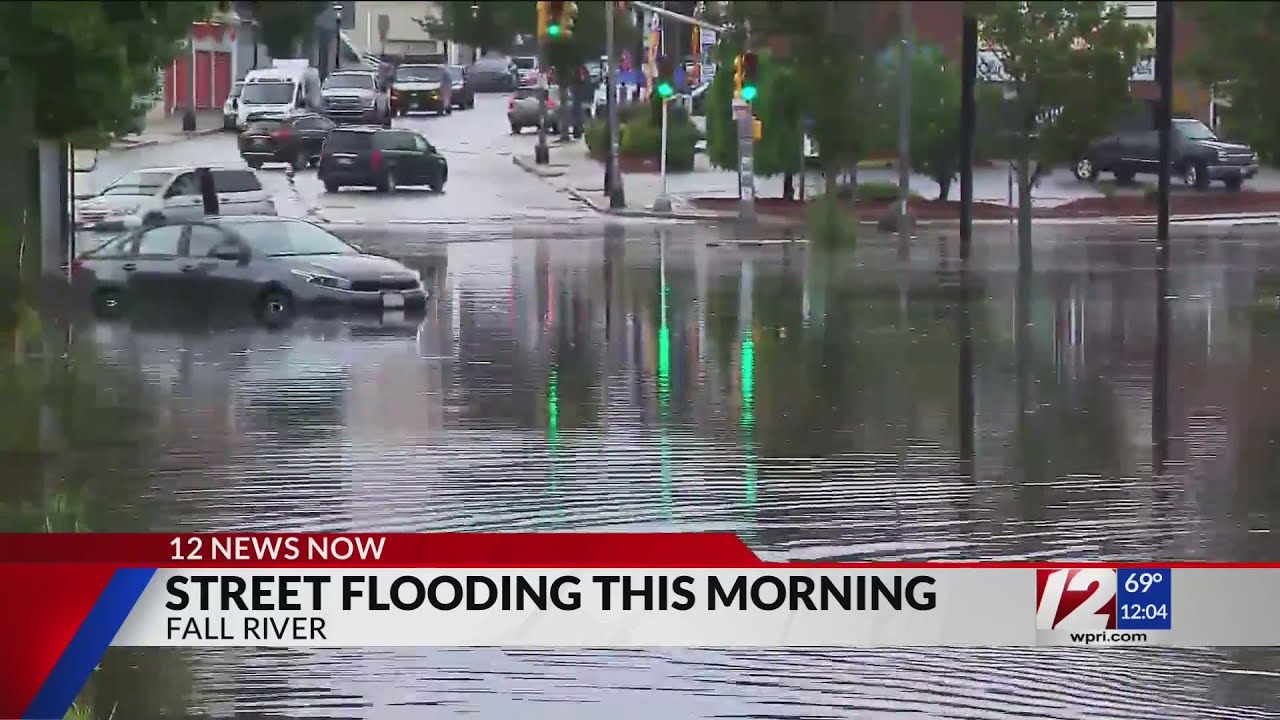 Heavy downpours flood Fall River roads - YouTube