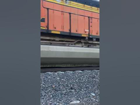#bnsf #train 6296 ES44DC BNSF - YouTube