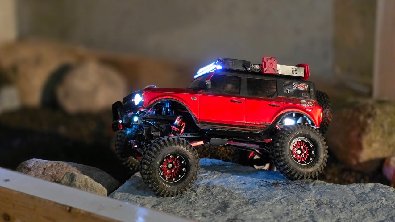 Deadpool on the new #indoorcourse! #rclife #scx24 #bronco 👊👊👊🤘🤘🤘 - YouTube