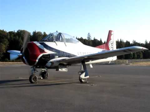 T-28A Trojan Warming Up Before Takeoff - YouTube