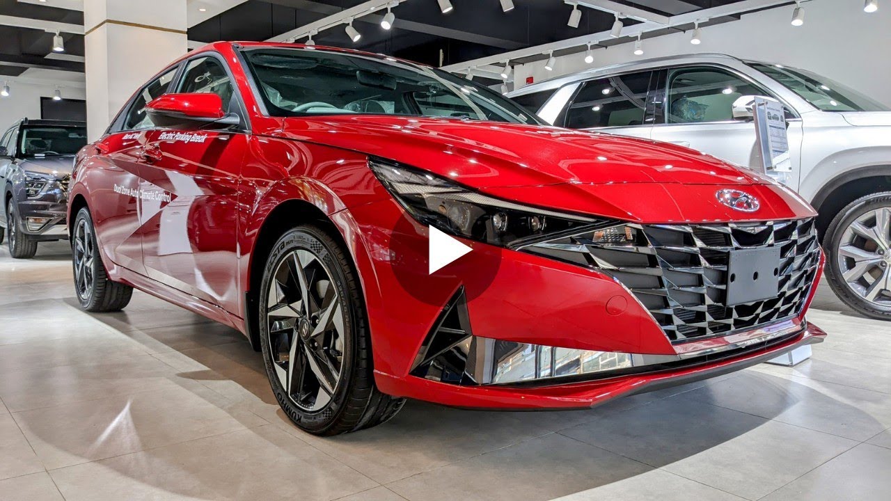 Hyundai Elantra 2022 Red
