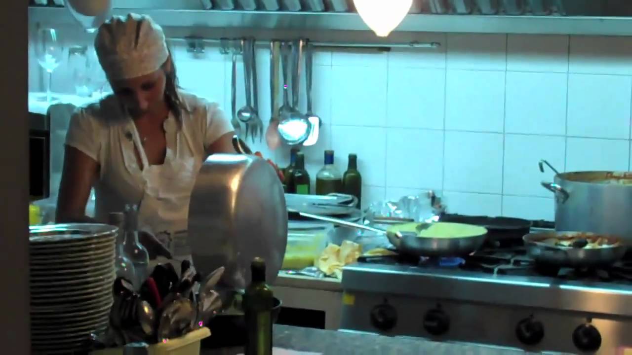 Victor Rallo at Taverna la Cialoma - YouTube