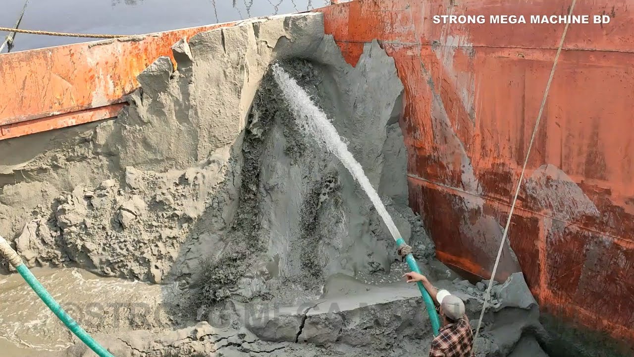 Barge Unloading / Sand is Being Unloaded from Barge with Powerful Pipe Machine’s Part- 54 - YouTube