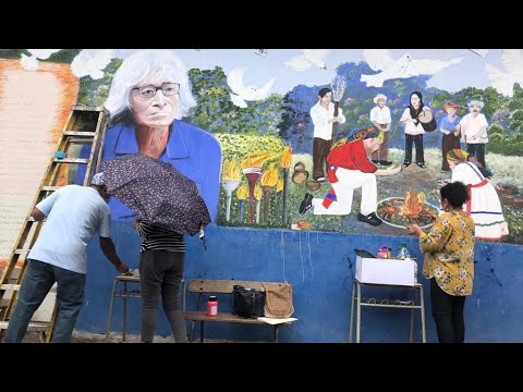 Finalizando mural dedicado al escritor JOSE ROBERTO CEA desde Izalco ...