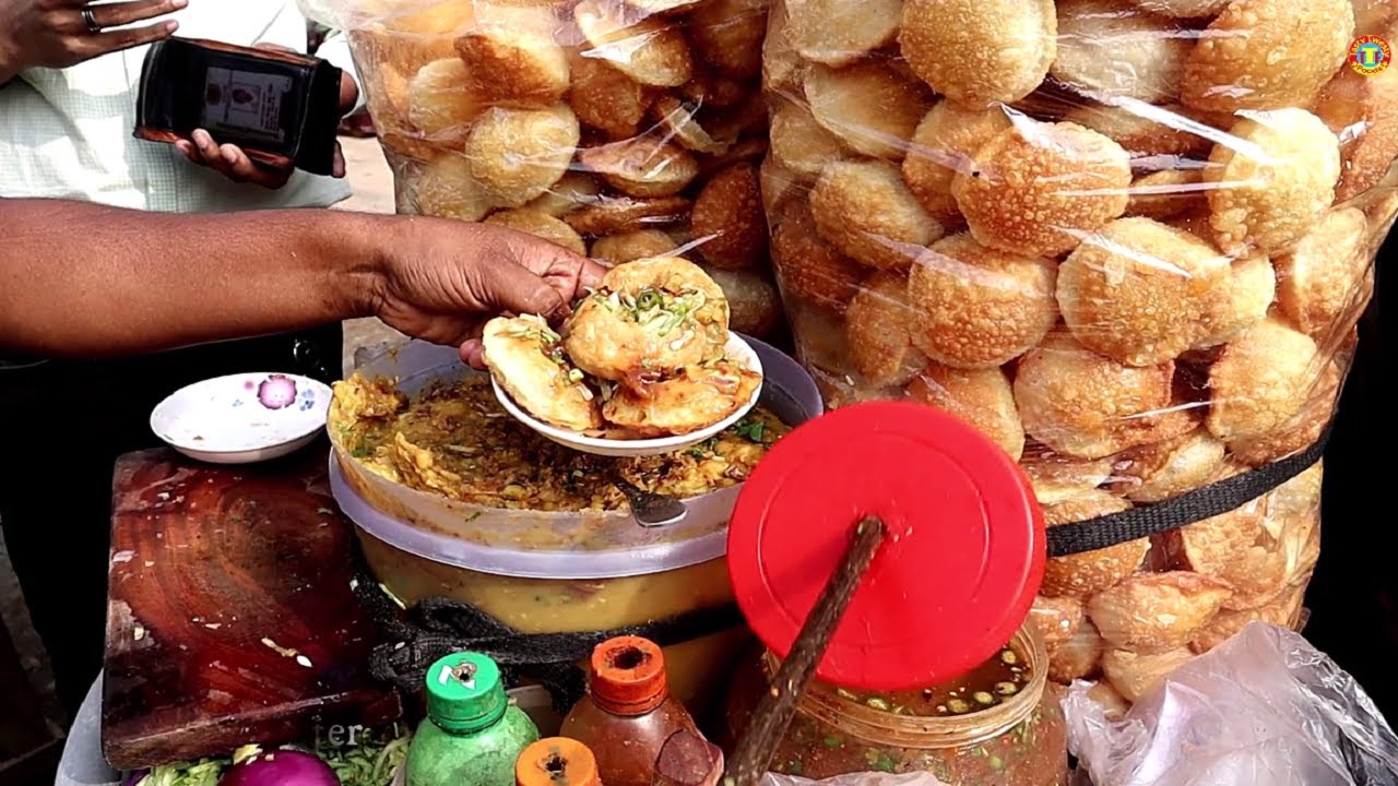 Eating Tasty Bhel puri Masala Puri Jhal puri How to Make Tasty Masala ...