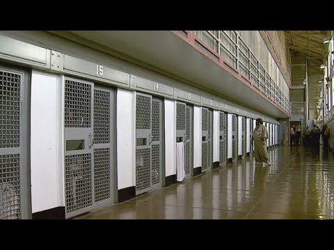 Plan to teach inmates coding - YouTube