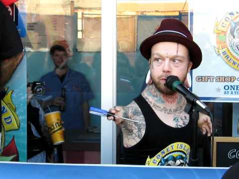 The Illustrated Penguin Does the Human Blockhead - YouTube