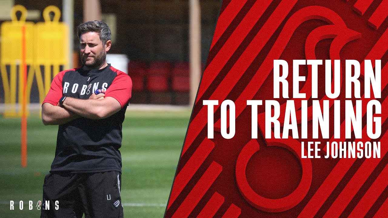 Lee Johnson talks return to small group training - YouTube