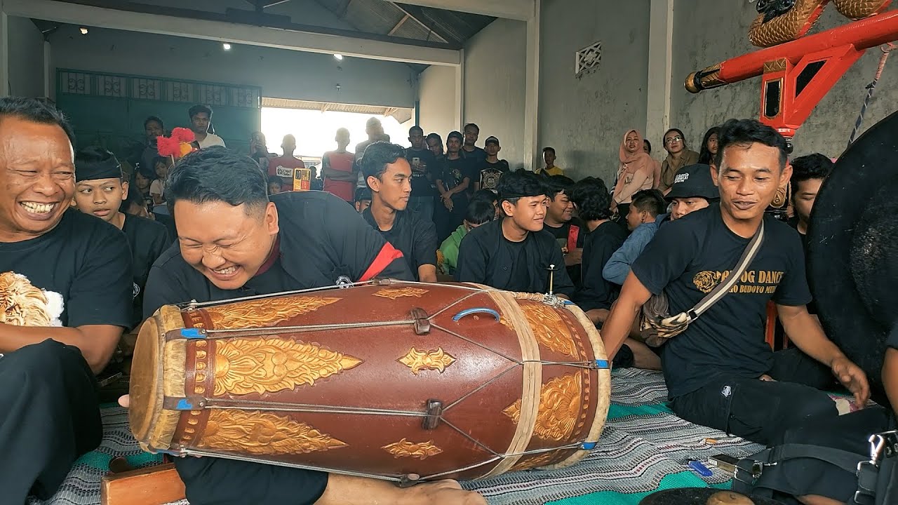 HOREG LUR SRAMPAT TABUHAN REOG SAMSUL GOPLEN - YouTube