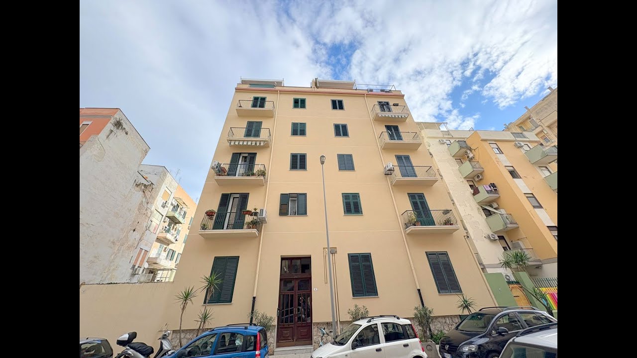 TRIVANI IN VIA PROSPERO INTORCETTA A PALERMO - YouTube