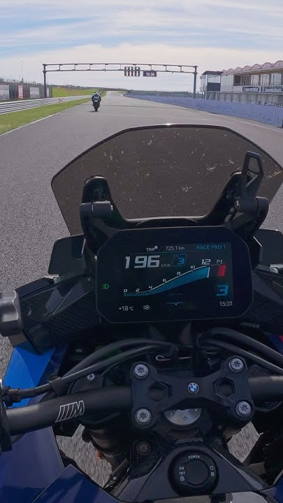 188km/h in treapta 2 #m1000xr - YouTube