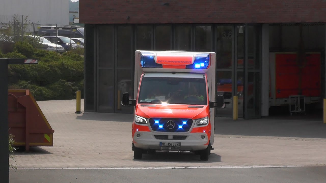 Verschiedene Einsatzfahrten von die Feuerwache Mulheim am den Ruhr ...