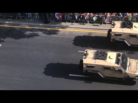 Parad Bakinin bolseviklerden azad olmasinin 100 illiyi