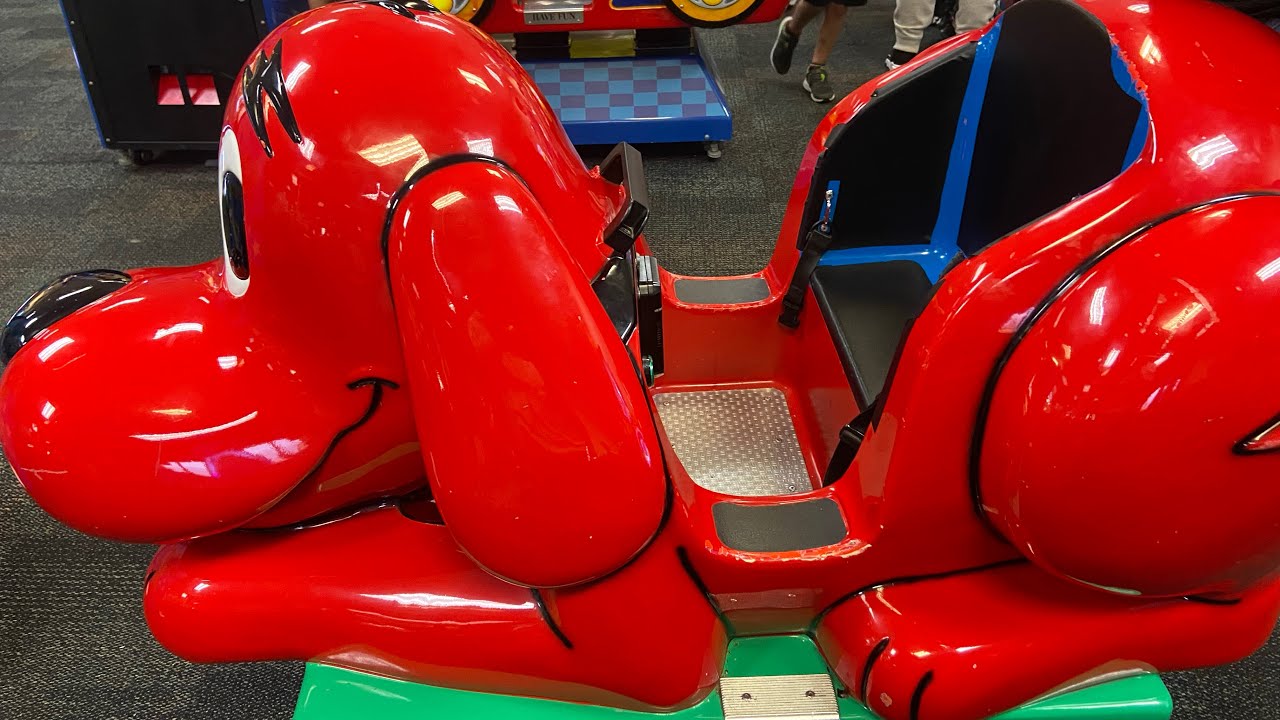 Jolly Roger Clifford the Big red dog Kiddie ride POV - YouTube