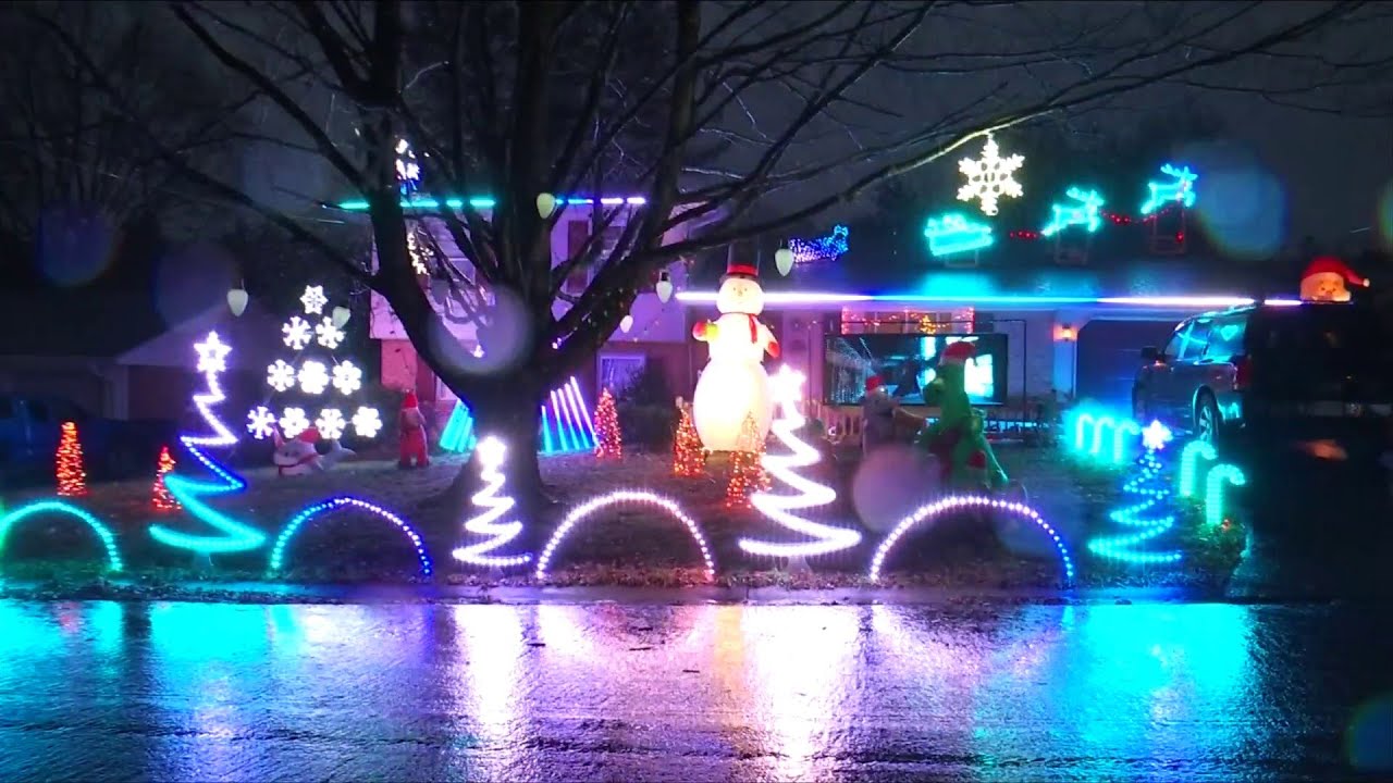 Google Map creates holiday light trail - YouTube