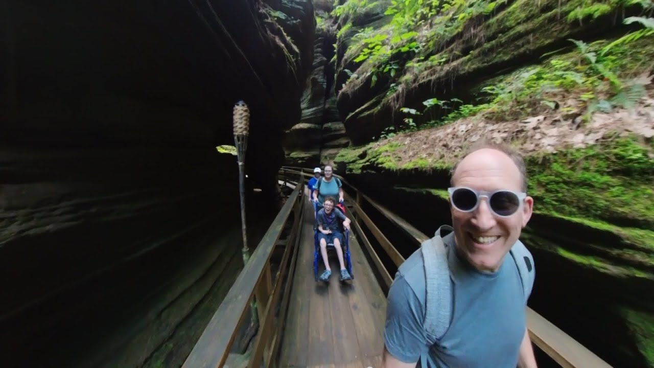 Day trip to Wisconsin Dells to Take the Bus Boat to Witches Gulch - YouTube