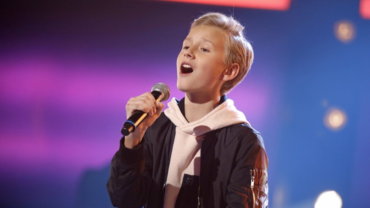 Adrian Macéus - How are you now - Live BingoLotto 2/12 2018 - YouTube