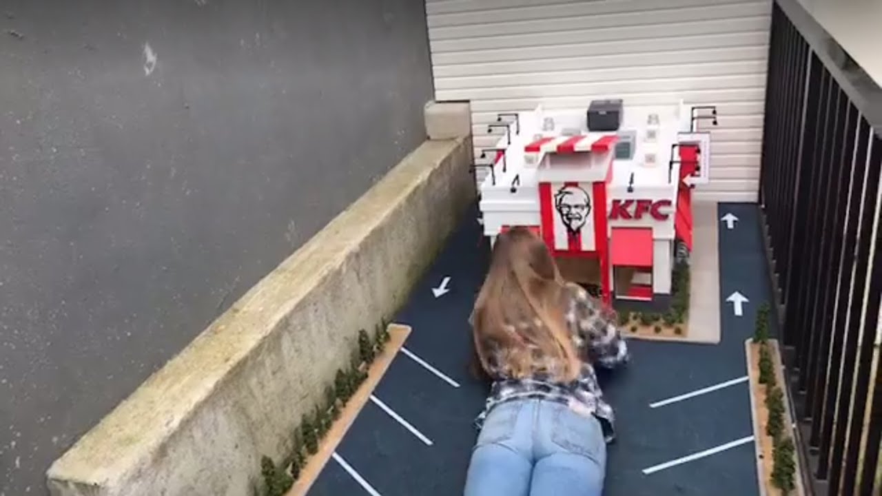 SMALLEST KFC IN THE WORLD - YouTube