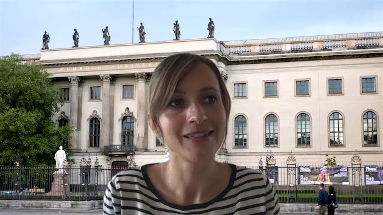 "Drei Fragen – Drei Antworten" mit Dr. Maria Gäde - YouTube