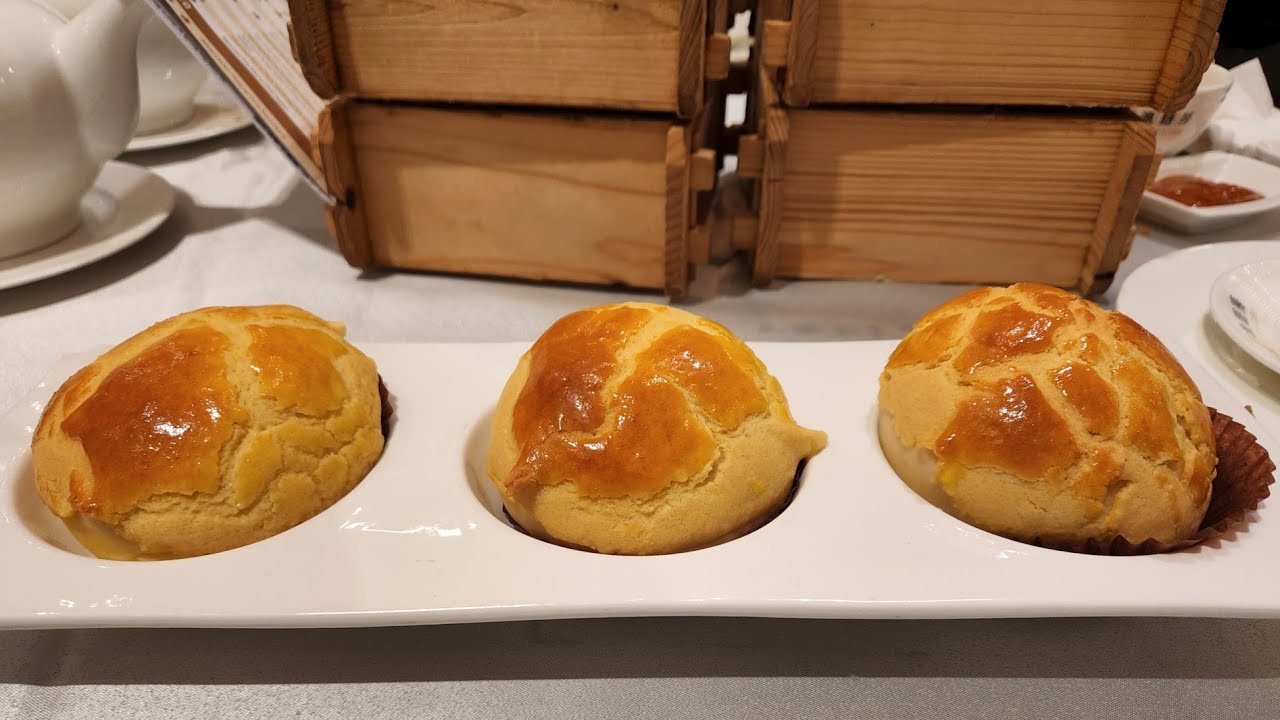 Dim Sum at Yu Seafood 渔膳房 in Richmond Hill, Ontario - YouTube