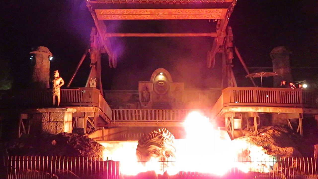 The Crypt/Tomb Raider at Night with Fire effects (2005-2019) @ Kings ...