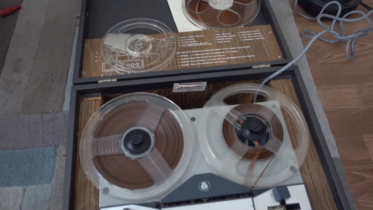 Elizabethan LZ32 reel to reel tape recorder - YouTube