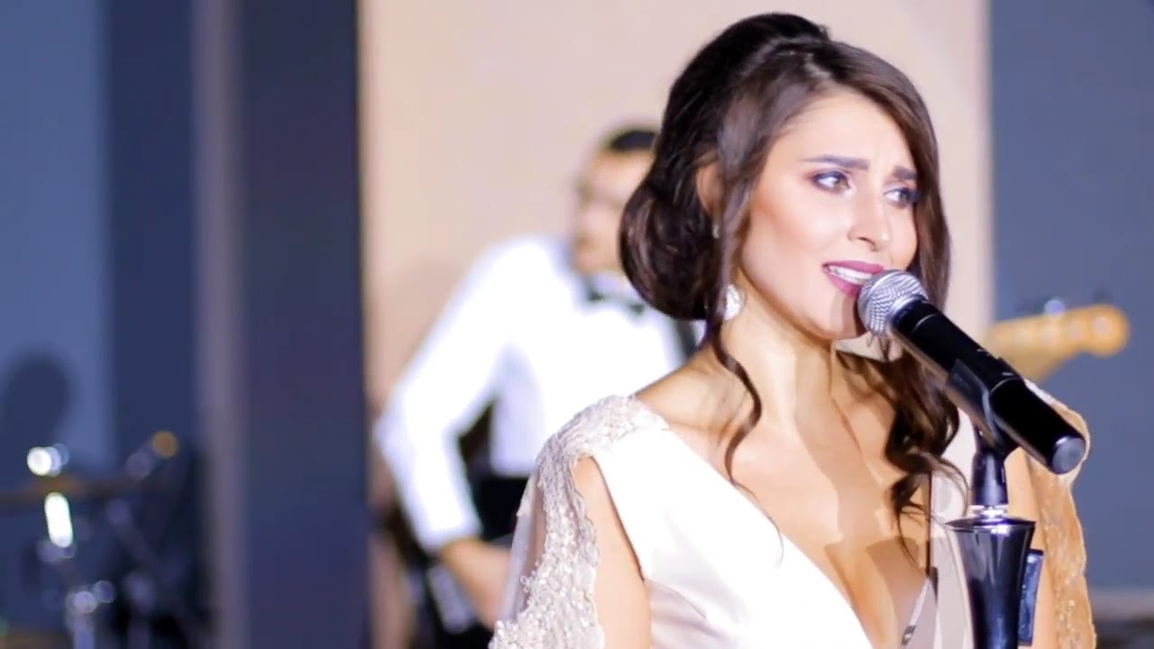 "Karra" life band in Dubai / Karina Karra singer/ life band - YouTube