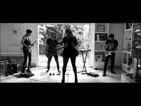 Saigon Blue Rain - Solange (Live Goths For Sanctuaries 2020) - YouTube