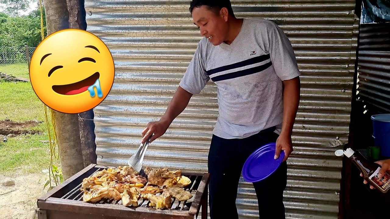 Moncho Feliz Cocina Pollo a La Barbacoa, Sus Niños Ya Quieren Probarlos ...
