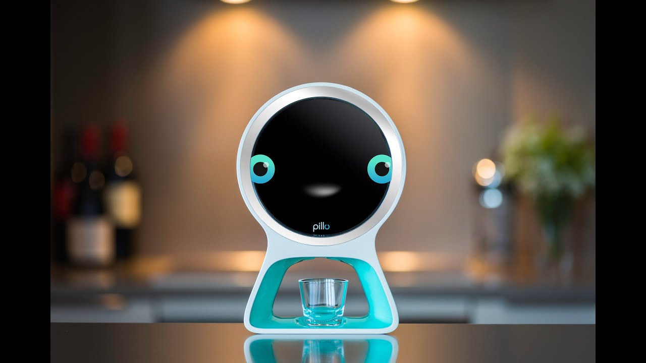 Pillo - Il primo Robot dedicato alla salute della famiglia. - YouTube