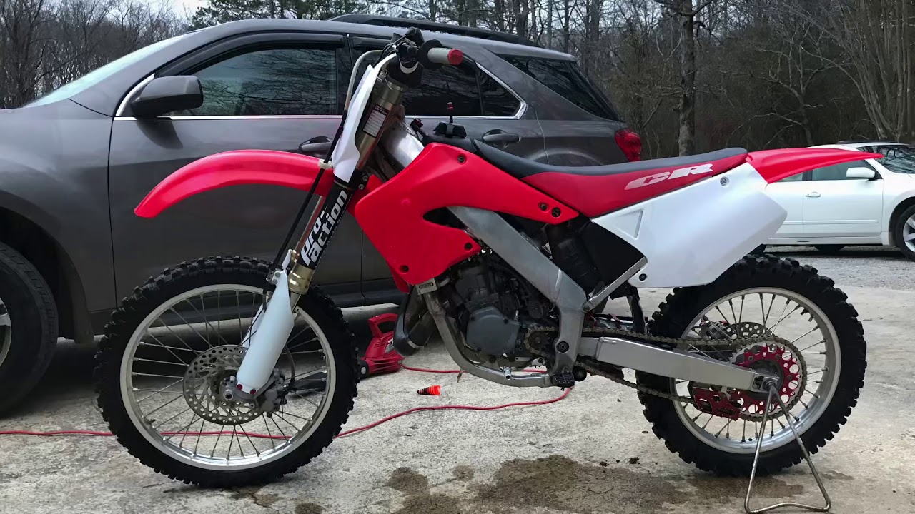 Making my 2001 cr125 look new - YouTube