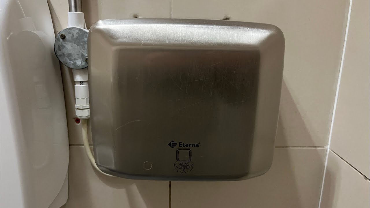 Rough! Xinda GSQ250A (Eterna) Hand Dryer at Exchange Court - Manchester ...