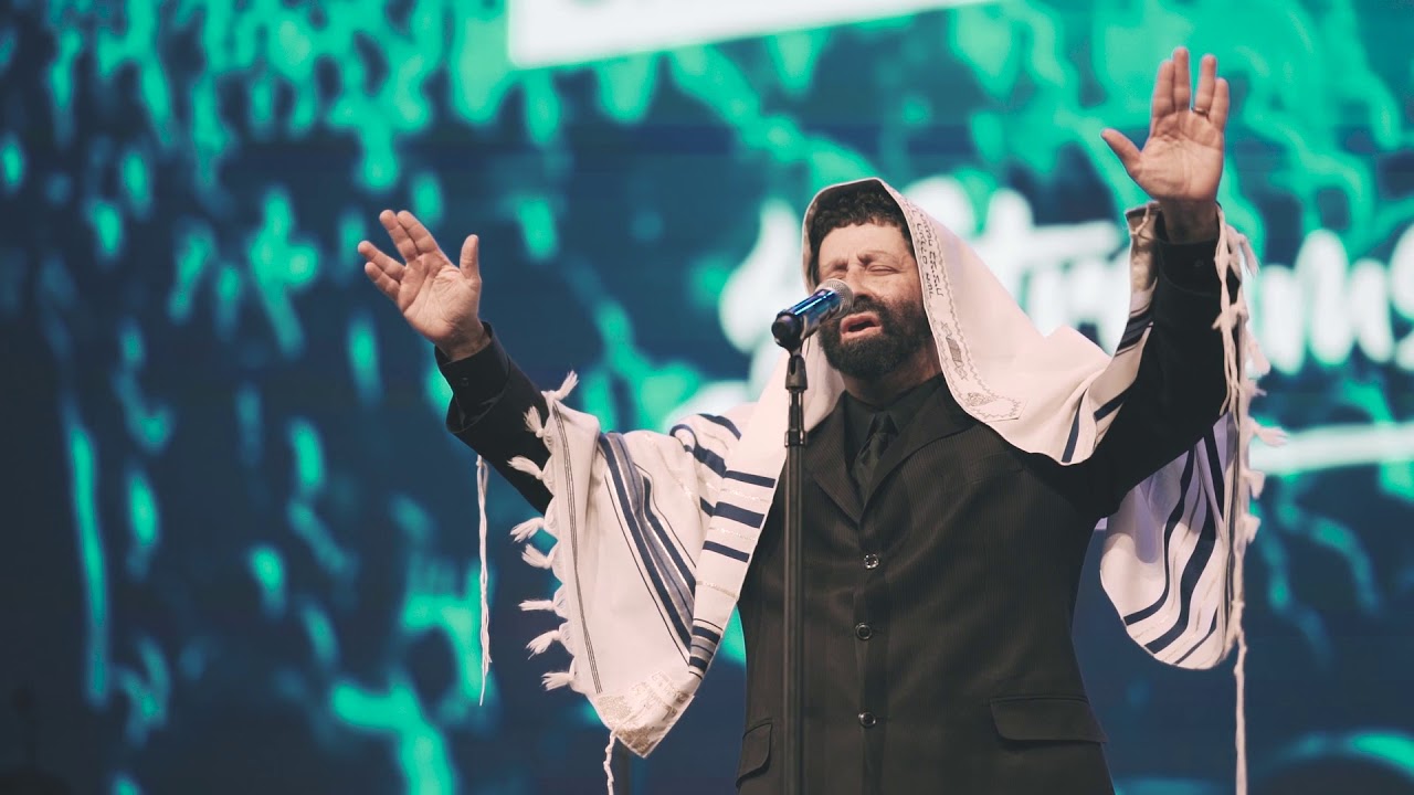 Charisma Conference 2018 - Jonathan Cahn Prayer of Blessing - YouTube