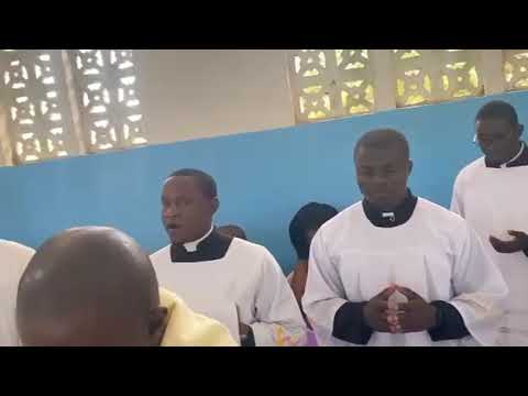 Magnificat en bassa (nñem wem I wo massé)