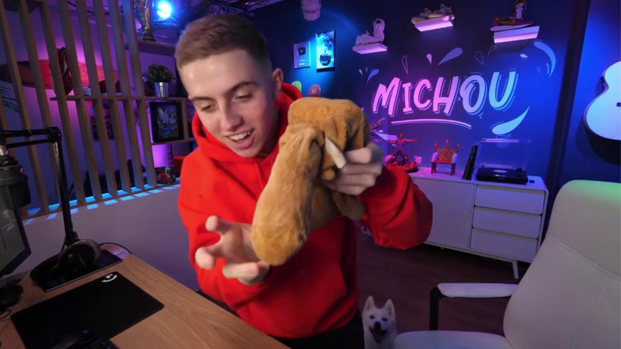 BEST-OFF #MICHOU AMONG US 👾 - YouTube