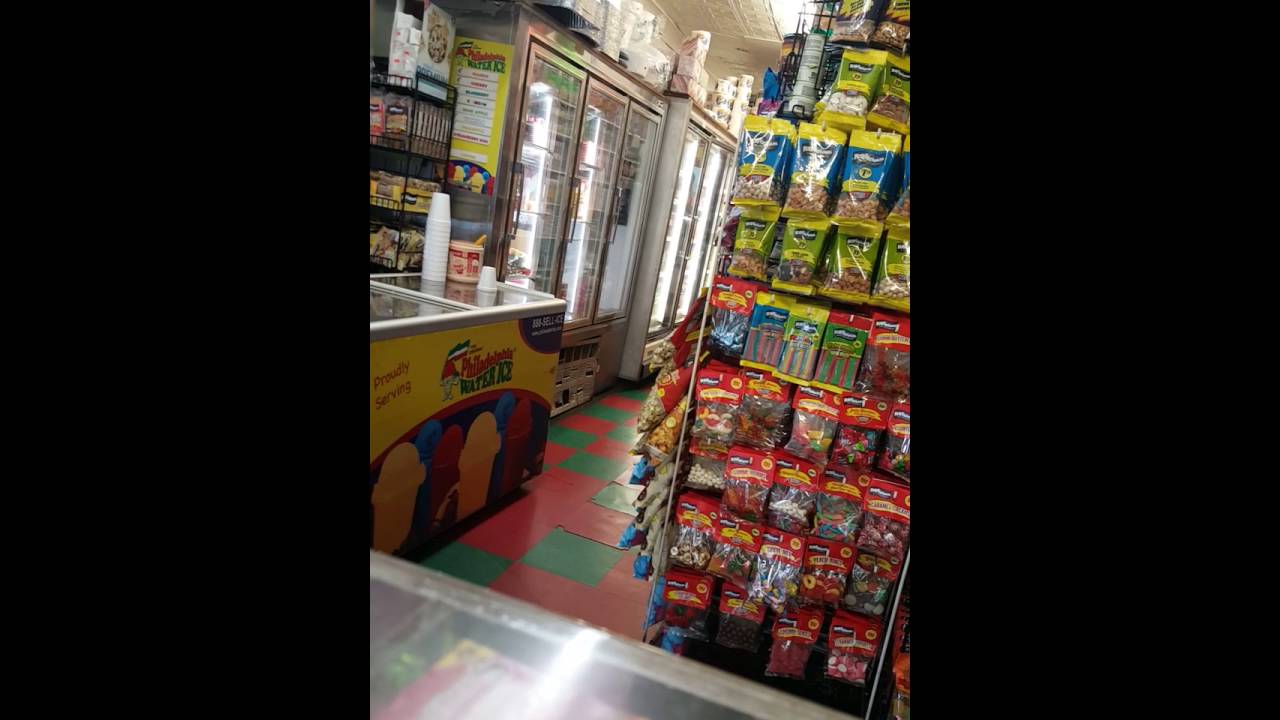 Pelea en Philadelphia 6900 woodland ave from to the papi Store - YouTube