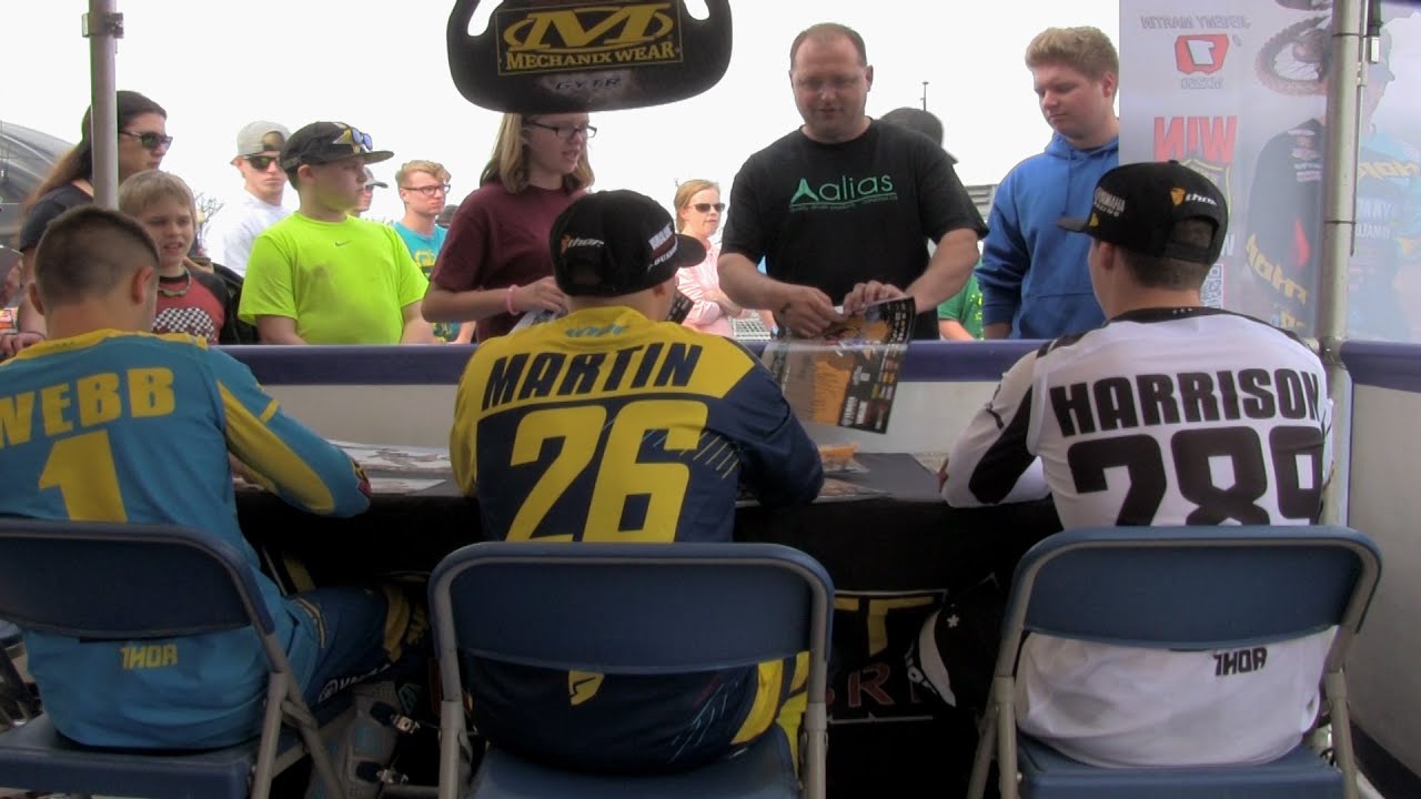 Star Racing Yamaha on Running Rekluse - YouTube