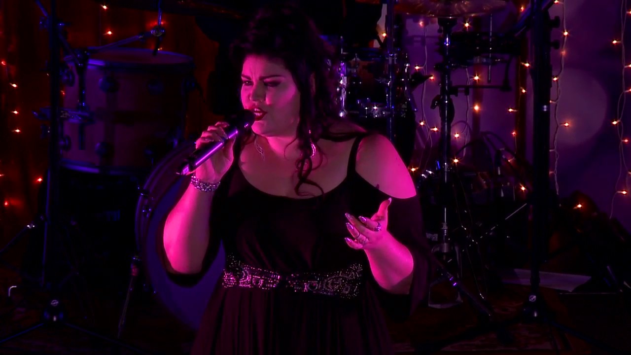 An incredible version of O, Holy Night , by Corlea Botha - YouTube